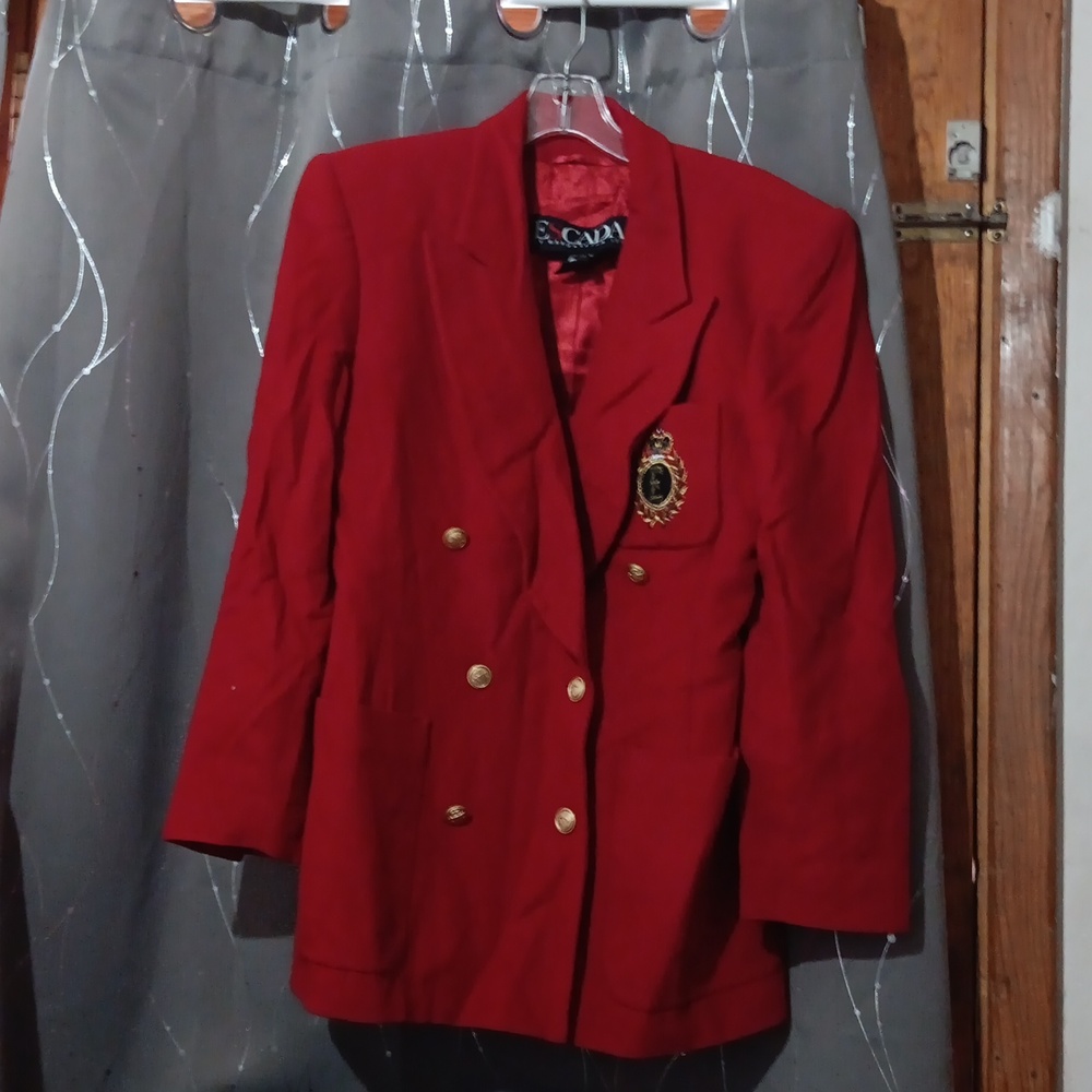 Rare Escada Red Embroidered Emblem New Wool/Cashmere … - Gem